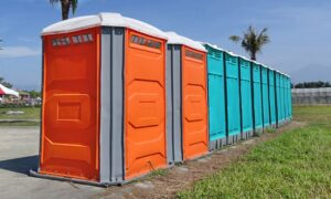 A Look at the Benefits of XL Porta Potties